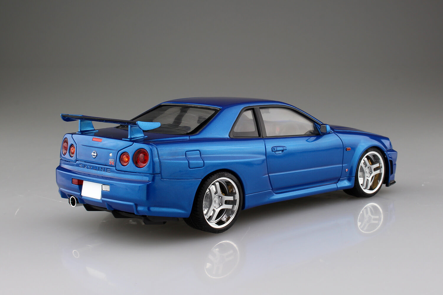1/24 Aoshima Initial D #09 Nissan Skyline GT-R V Spec II Nur Kozo Hosh - Otaku Middle East Toys